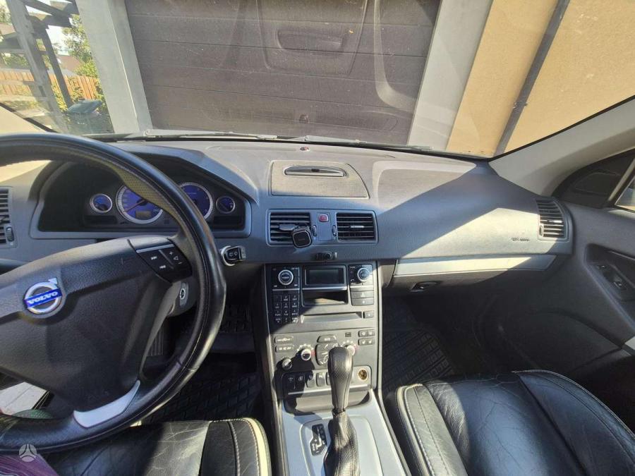 Melns Volvo XC90 2007 Ukmergė, ar dzinēja tilpumu 2.40 L un nobraukumu 317 tūkst. km par 6900 €, foto 15 vietnē AUTOMOTO.COM.LV