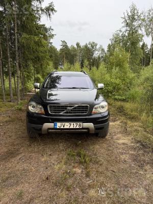 Melns Volvo XC90 2007 Rīga, ar dzinēja tilpumu 2.40 L un nobraukumu 373 tūkst. km par 2900 €, foto  vietnē AUTOMOTO.COM.LV
