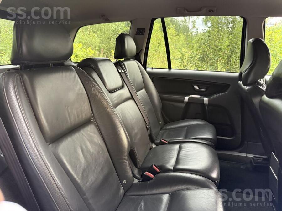 Melns Volvo XC90 2007 Rīga, ar dzinēja tilpumu 2.40 L un nobraukumu 373 tūkst. km par 2900 €, foto 9 vietnē AUTOMOTO.COM.LV