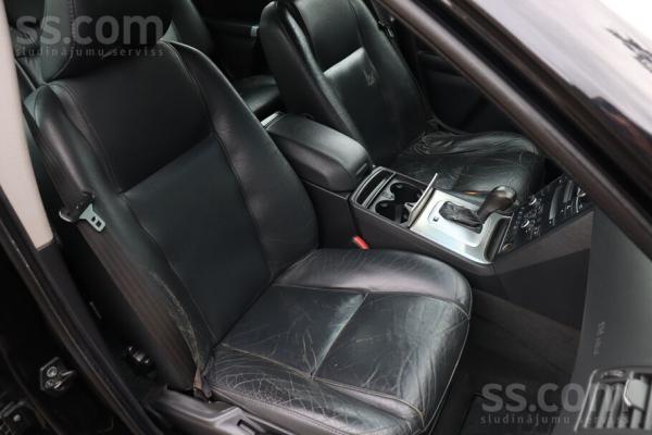 Black Volvo XC90 2007 in Valmiera, with an engine capacity of 2.40 L and mileage of 369 thousand km for 5500 €, photo 7 on AUTOMOTO.COM.LV