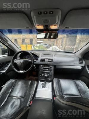 Black Volvo XC90 2007 in Riga, with an engine capacity of 2.40 L and mileage of 316 thousand km for 5500 €, photo 8 on AUTOMOTO.COM.LV