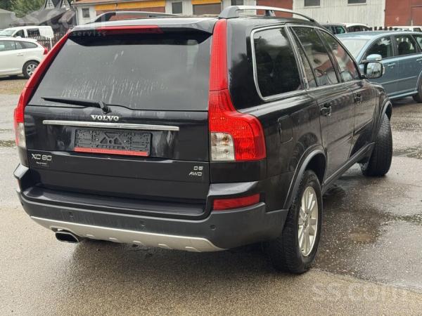 Black Volvo XC90 2007 in Riga, with an engine capacity of 2.40 L and mileage of 235 thousand km for 6750 €, photo 4 on AUTOMOTO.COM.LV