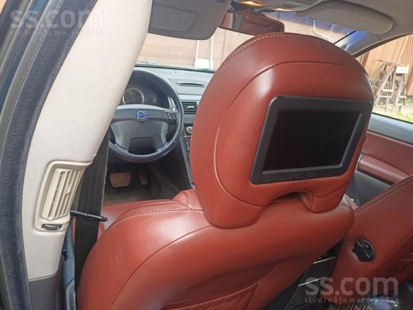 Черный Вольво ХС90 2007 в Айзкраукле, объемом двигателя 2.40 л и пробегом 300 тыс. км за 4990 €, фото 8 на AUTOMOTO.COM.LV