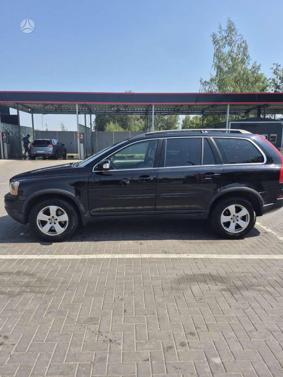 Melns Volvo XC90 2007 Marijampole, ar dzinēja tilpumu 2.40 L un nobraukumu 590 tūkst. km par 3250 €, foto 16 vietnē AUTOMOTO.COM.LV