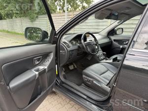 Black Volvo XC90 2007 in Jelgava, with an engine capacity of 2.40 L and mileage of 405 thousand km for 3800 €, photo 12 on AUTOMOTO.COM.LV