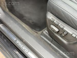 Black Volvo XC90 2007 in Jelgava, with an engine capacity of 2.40 L and mileage of 405 thousand km for 3800 €, photo 15 on AUTOMOTO.COM.LV