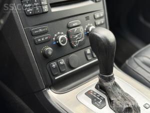 Black Volvo XC90 2007 in Jelgava, with an engine capacity of 2.40 L and mileage of 405 thousand km for 3800 €, photo 23 on AUTOMOTO.COM.LV