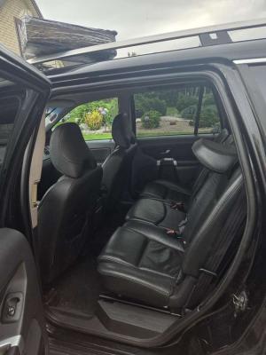 Black Volvo XC90 2007 in Plunge, with an engine capacity of 2.40 L and mileage of 414 thousand km for 6000 €, photo 9 on AUTOMOTO.COM.LV