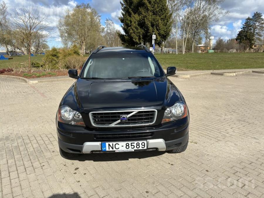 Black Volvo XC90 2007 in Ogre, with an engine capacity of 2.40 L and mileage of 328 thousand km for 6600 €, photo 6 on AUTOMOTO.COM.LV