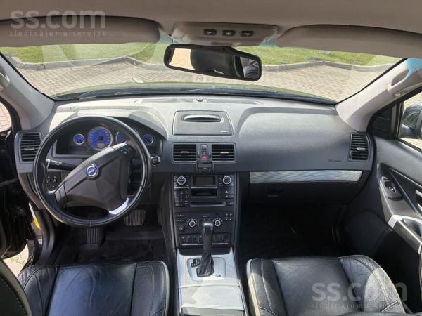 Melns Volvo XC90 2007 Ogre, ar dzinēja tilpumu 2.40 L un nobraukumu 328 tūkst. km par 6600 €, foto 9 vietnē AUTOMOTO.COM.LV