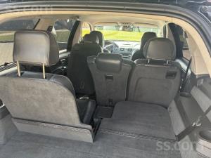 Black Volvo XC90 2007 in Ogre, with an engine capacity of 2.40 L and mileage of 328 thousand km for 6600 €, photo 13 on AUTOMOTO.COM.LV