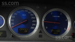 Black Volvo XC90 2007 in Riga, with an engine capacity of 2.40 L and mileage of 282 thousand km for 4990 €, photo 21 on AUTOMOTO.COM.LV