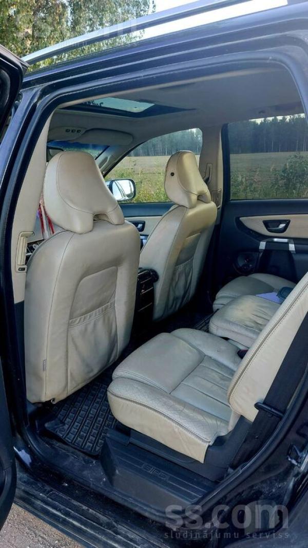 Melns Volvo XC90 2007 Valmiera, ar dzinēja tilpumu 2.40 L un nobraukumu 341 tūkst. km par 4650 €, foto 5 vietnē AUTOMOTO.COM.LV
