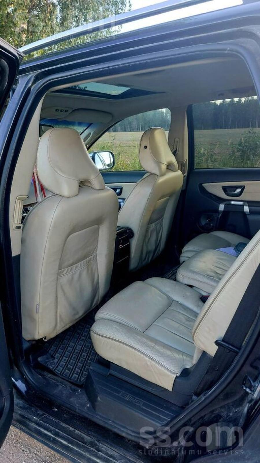 Melns Volvo XC90 2007 Valmiera, ar dzinēja tilpumu 2.40 L un nobraukumu 341 tūkst. km par 4650 €, foto 5 vietnē AUTOMOTO.COM.LV