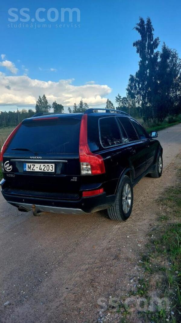 Melns Volvo XC90 2007 Valmiera, ar dzinēja tilpumu 2.40 L un nobraukumu 341 tūkst. km par 4650 €, foto 8 vietnē AUTOMOTO.COM.LV