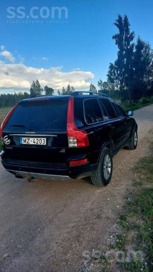 Melns Volvo XC90 2007 Valmiera, ar dzinēja tilpumu 2.40 L un nobraukumu 341 tūkst. km par 4650 €, foto 8 vietnē AUTOMOTO.COM.LV