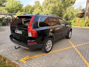 Black Volvo XC90 2007 in Riga, with an engine capacity of 2.40 L and mileage of 293 thousand km for 4500 €, photo 6 on AUTOMOTO.COM.LV