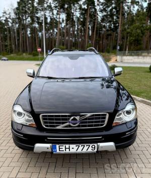Черный Вольво ХС90 2007 в Рига, объемом двигателя 2.40 л и пробегом 271 тыс. км за 7000 €, фото  на AUTOMOTO.COM.LV