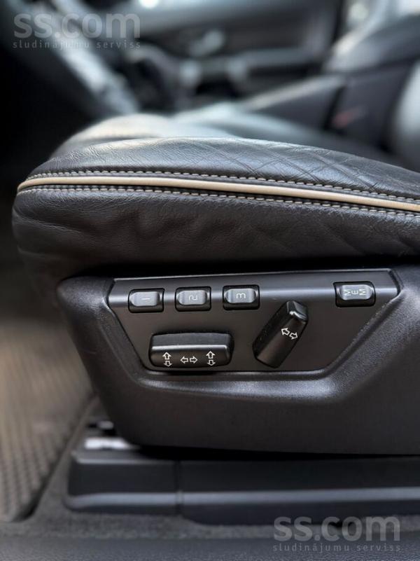 Melns Volvo XC90 2007 Rīga, ar dzinēja tilpumu 2.40 L un nobraukumu 271 tūkst. km par 7000 €, foto 9 vietnē AUTOMOTO.COM.LV