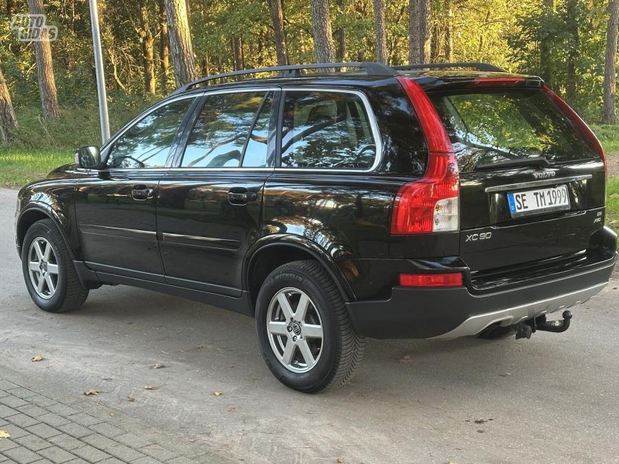 Black Volvo XC90 2007 in Vilnius, with an engine capacity of 2.40 L and mileage of 275 thousand km for 5750 €, photo 5 on AUTOMOTO.COM.LV