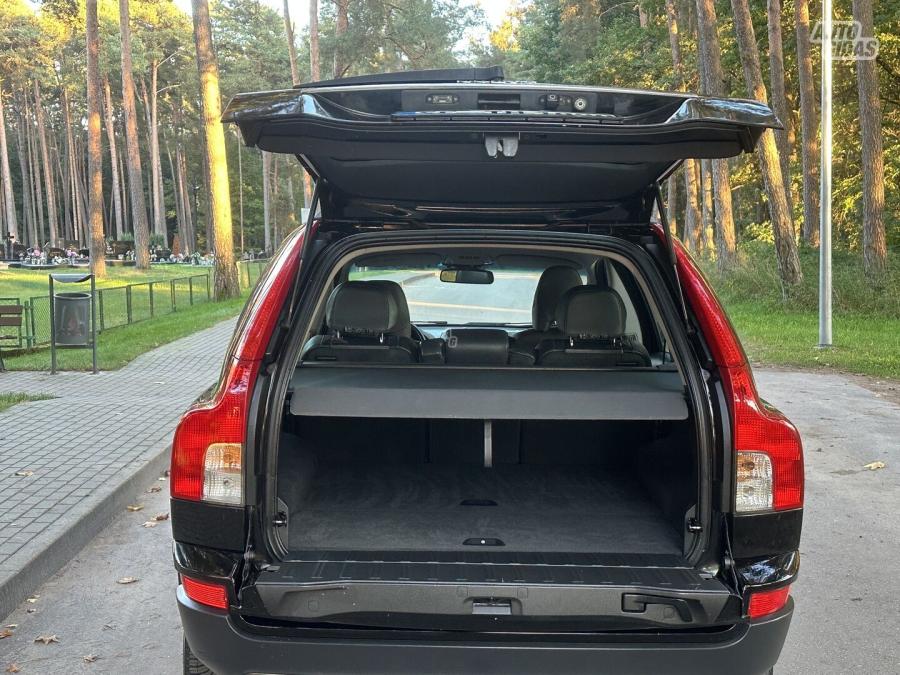 Black Volvo XC90 2007 in Vilnius, with an engine capacity of 2.40 L and mileage of 275 thousand km for 5750 €, photo 10 on AUTOMOTO.COM.LV