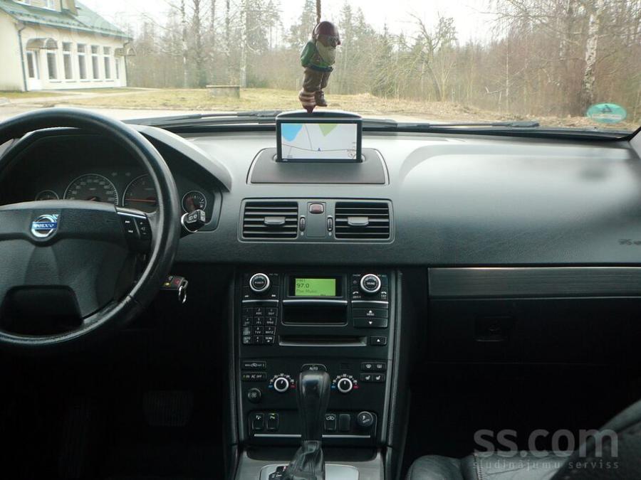 Black Volvo XC90 2008 in Cesis, with an engine capacity of 2.40 L and mileage of 0 thousand km for 8300 €, photo 12 on AUTOMOTO.COM.LV