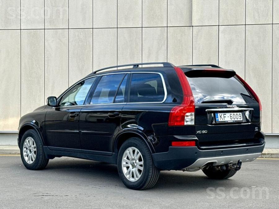 Melns Volvo XC90 2008 Rīga, ar dzinēja tilpumu 2.40 L un nobraukumu 315 tūkst. km par 4950 €, foto 4 vietnē AUTOMOTO.COM.LV