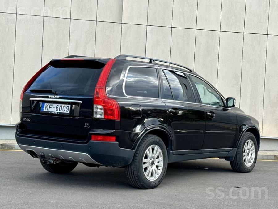 Melns Volvo XC90 2008 Rīga, ar dzinēja tilpumu 2.40 L un nobraukumu 315 tūkst. km par 4950 €, foto 8 vietnē AUTOMOTO.COM.LV
