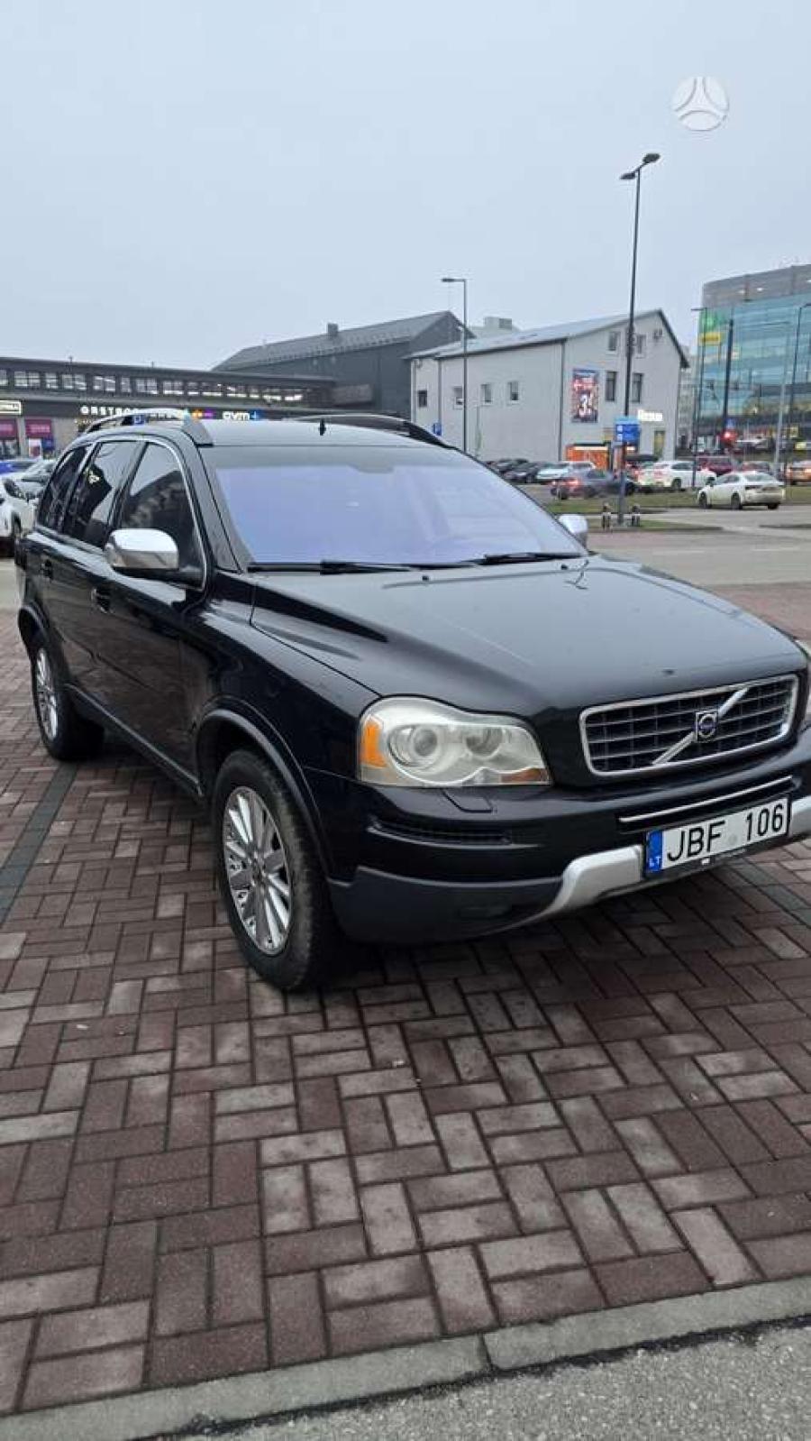 Black Volvo XC90 2008 in Vilnius, with an engine capacity of 2.40 L and mileage of 315 thousand km for 6250 €, photo 1 on AUTOMOTO.COM.LV