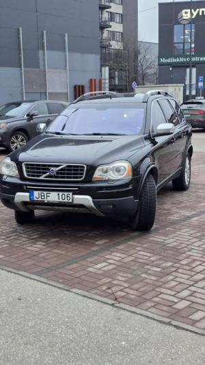 Black Volvo XC90 2008 in Vilnius, with an engine capacity of 2.40 L and mileage of 315 thousand km for 6250 €, photo 2 on AUTOMOTO.COM.LV