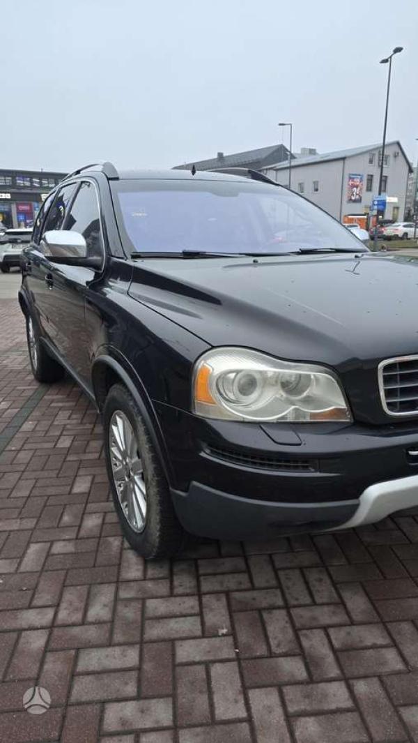 Melns Volvo XC90 2008 Viļņa, ar dzinēja tilpumu 2.40 L un nobraukumu 315 tūkst. km par 6250 €, foto 3 vietnē AUTOMOTO.COM.LV