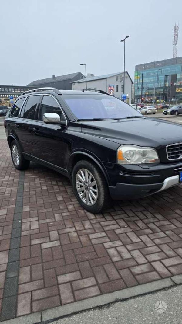 Melns Volvo XC90 2008 Viļņa, ar dzinēja tilpumu 2.40 L un nobraukumu 315 tūkst. km par 6250 €, foto 5 vietnē AUTOMOTO.COM.LV