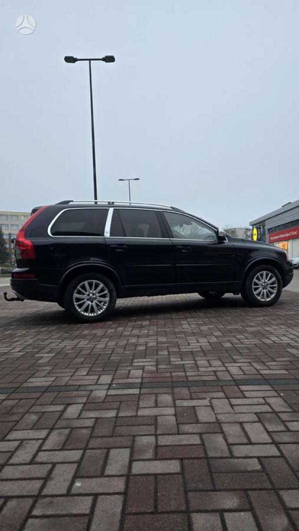 Melns Volvo XC90 2008 Viļņa, ar dzinēja tilpumu 2.40 L un nobraukumu 315 tūkst. km par 6250 €, foto 6 vietnē AUTOMOTO.COM.LV