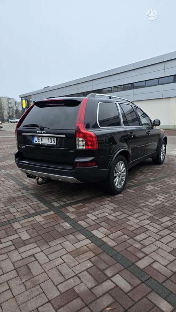 Melns Volvo XC90 2008 Viļņa, ar dzinēja tilpumu 2.40 L un nobraukumu 315 tūkst. km par 6250 €, foto 7 vietnē AUTOMOTO.COM.LV