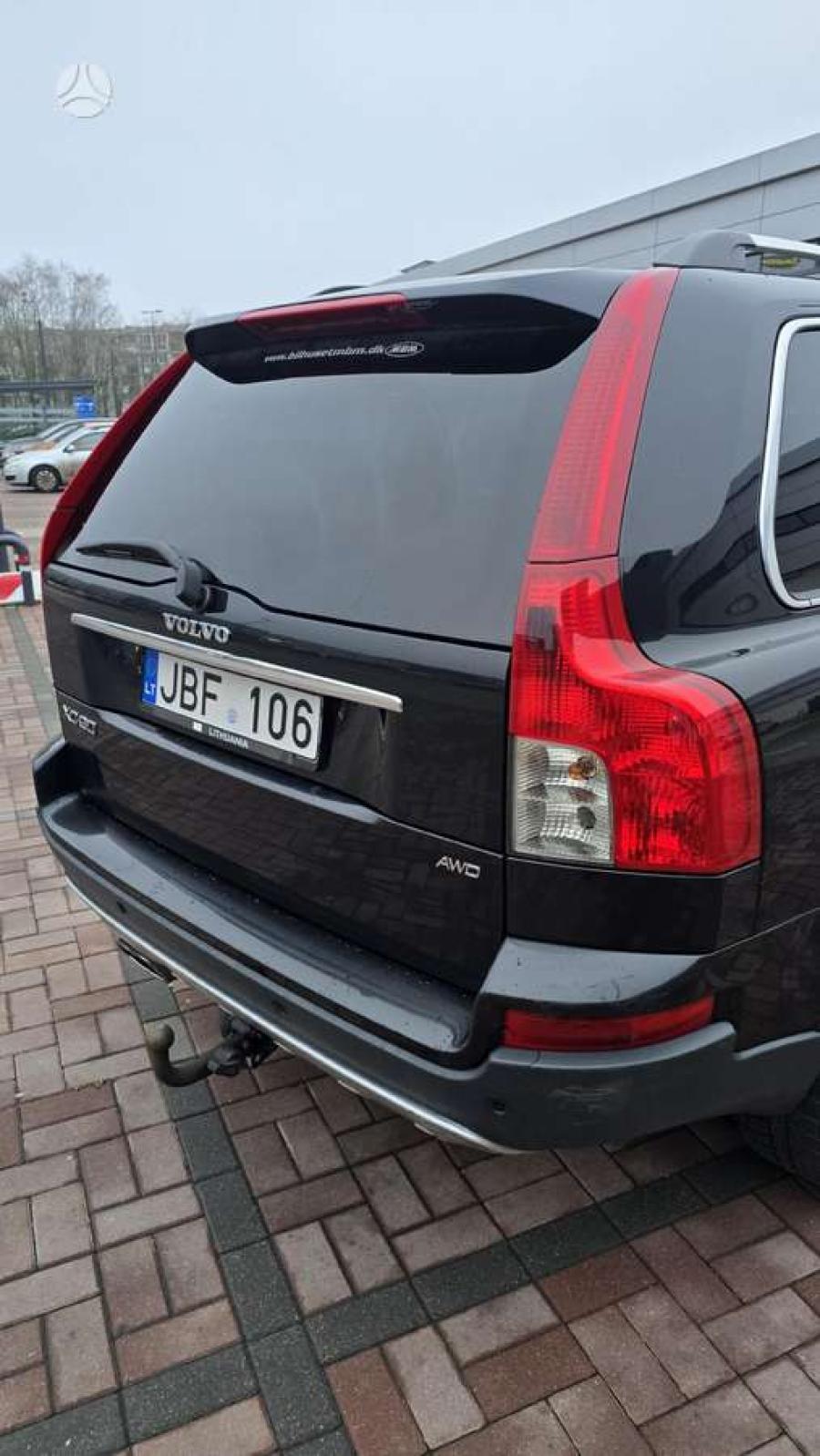Black Volvo XC90 2008 in Vilnius, with an engine capacity of 2.40 L and mileage of 315 thousand km for 6250 €, photo 9 on AUTOMOTO.COM.LV