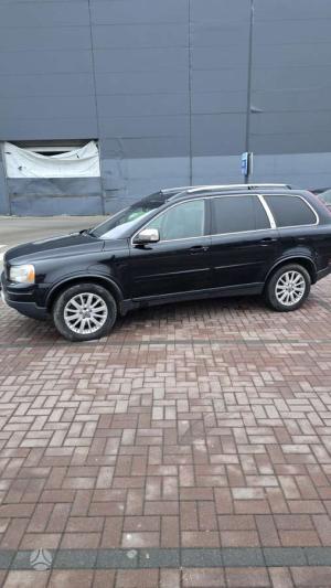 Black Volvo XC90 2008 in Vilnius, with an engine capacity of 2.40 L and mileage of 315 thousand km for 6250 €, photo 11 on AUTOMOTO.COM.LV