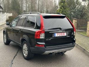 Black Volvo XC90 2008 in Raseiniai, with an engine capacity of 2.40 L and mileage of 286 thousand km for 5450 €, photo 8 on AUTOMOTO.COM.LV
