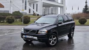 Black Volvo XC90 2008 in Elektrenai, with an engine capacity of 2.40 L and mileage of 297 thousand km for 7300 €, photo 2 on AUTOMOTO.COM.LV