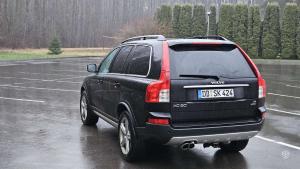 Black Volvo XC90 2008 in Elektrenai, with an engine capacity of 2.40 L and mileage of 297 thousand km for 7300 €, photo 4 on AUTOMOTO.COM.LV