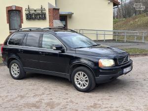 Black Volvo XC90 2008 in Klaipeda, with an engine capacity of 2.40 L and mileage of 300 thousand km for 4900 €, photo 6 on AUTOMOTO.COM.LV