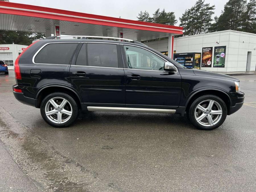 Melns Volvo XC90 2008 Viļņa, ar dzinēja tilpumu 2.40 L un nobraukumu 270 tūkst. km par 6700 €, foto 4 vietnē AUTOMOTO.COM.LV