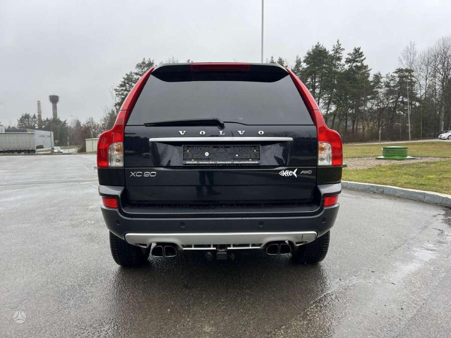 Melns Volvo XC90 2008 Viļņa, ar dzinēja tilpumu 2.40 L un nobraukumu 270 tūkst. km par 6700 €, foto 6 vietnē AUTOMOTO.COM.LV