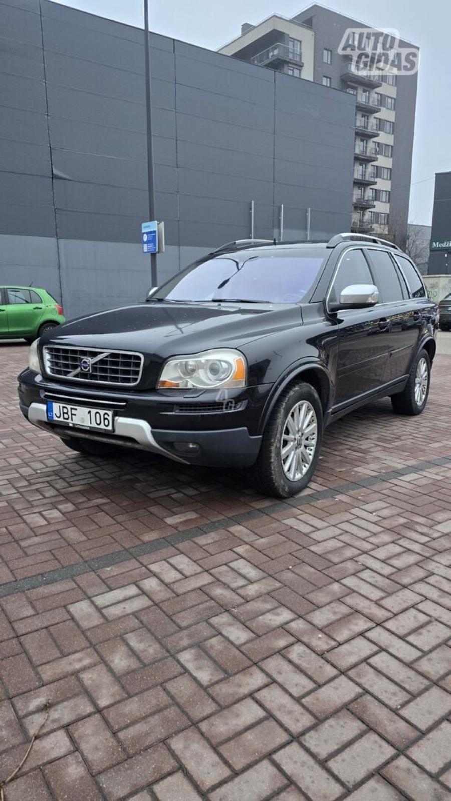 Black Volvo XC90 2008 in Vilnius, with an engine capacity of 2.40 L and mileage of 315 thousand km for 5950 €, photo 14 on AUTOMOTO.COM.LV