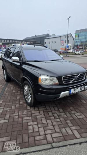 Melns Volvo XC90 2008 Viļņa, ar dzinēja tilpumu 2.40 L un nobraukumu 315 tūkst. km par 5949 €, foto 2 vietnē AUTOMOTO.COM.LV