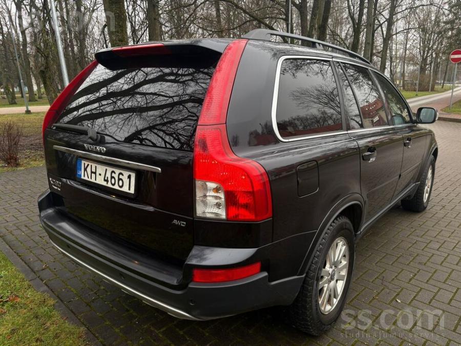 Melns Volvo XC90 2008 Jelgava, ar dzinēja tilpumu 2.40 L un nobraukumu 382 tūkst. km par 3900 €, foto 3 vietnē AUTOMOTO.COM.LV