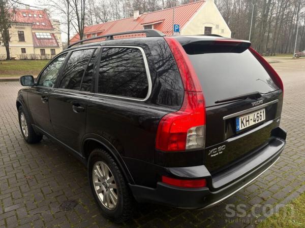 Melns Volvo XC90 2008 Jelgava, ar dzinēja tilpumu 2.40 L un nobraukumu 382 tūkst. km par 3900 €, foto 4 vietnē AUTOMOTO.COM.LV