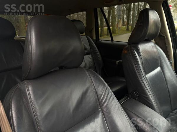 Melns Volvo XC90 2008 Jelgava, ar dzinēja tilpumu 2.40 L un nobraukumu 382 tūkst. km par 3900 €, foto 7 vietnē AUTOMOTO.COM.LV