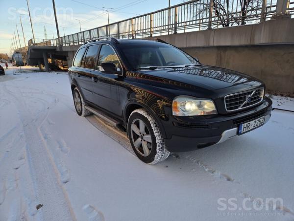 Black Volvo XC90 2008 in Riga, with an engine capacity of 3.20 L and mileage of 332 thousand km for 5800 €, photo 2 on AUTOMOTO.COM.LV