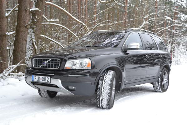 Black Volvo XC90 2008 in Vilnius, with an engine capacity of 2.40 L and mileage of 299 thousand km for 6550 €, photo 3 on AUTOMOTO.COM.LV
