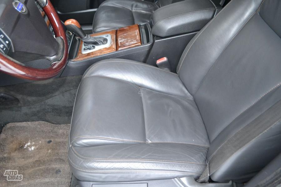 Melns Volvo XC90 2008 Viļņa, ar dzinēja tilpumu 2.40 L un nobraukumu 299 tūkst. km par 6550 €, foto 10 vietnē AUTOMOTO.COM.LV